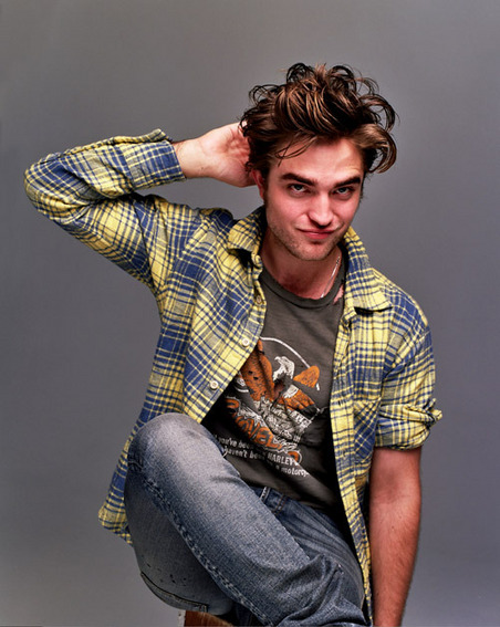 Random Robert Pattinson Pictures | Thinking of Rob