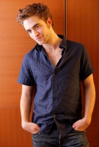 Random Robert Pattinson Pictures | Thinking of Rob
