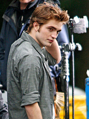 Random Robert Pattinson Pictures | Thinking of Rob