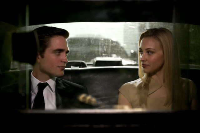 *New* Pic of Robert Pattinson as Eric Packer and Sarah Gadon as Elise ...