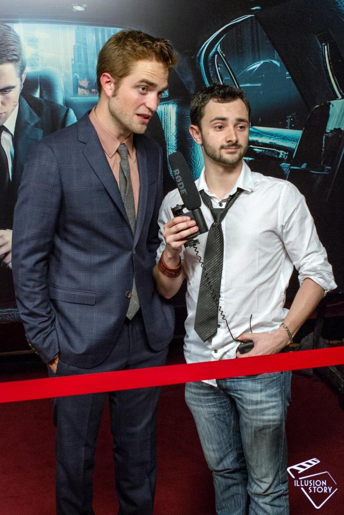 New HQ Pictures of Robert Pattinson at the Cosmopolis Screening in ...