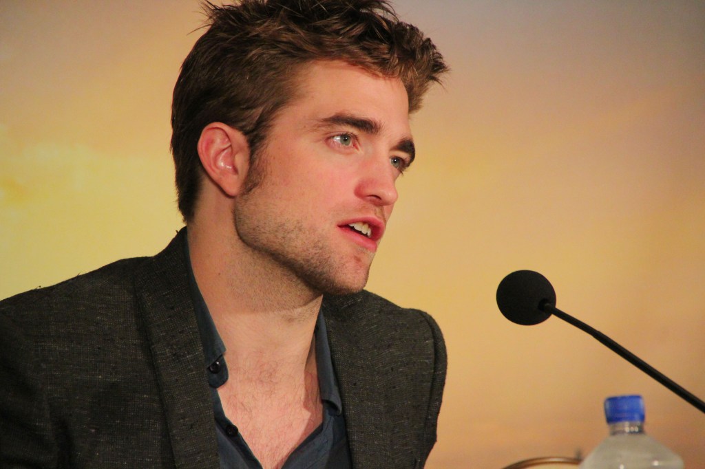 HQ Pictures of Rob at the ‘Breaking Dawn – Part 2’ Press Conference ...