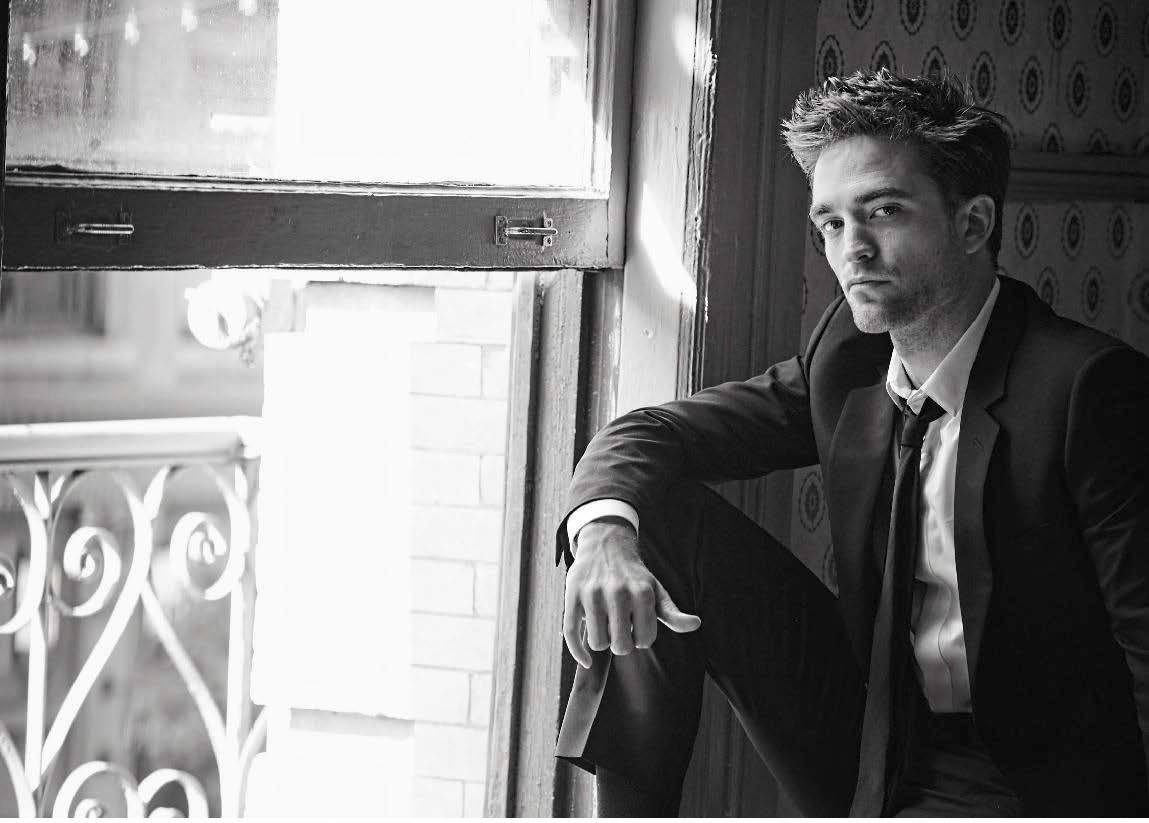 New Picture and Interview of Robert Pattinson with GQ Italy | Thinking ...